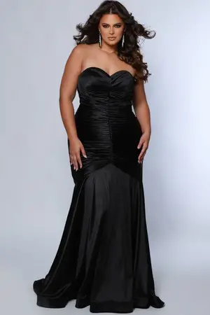 SYDNEY'S CLOSET Fitted Strapless Sweetheart Neckline Evening Gown