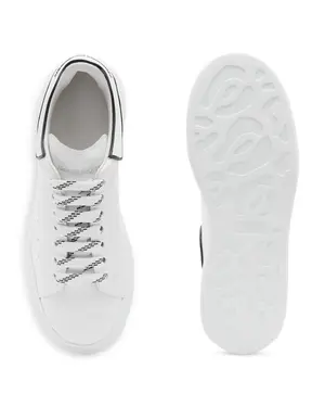 Alexander McQueen Lace Up Sneakers - White/black
