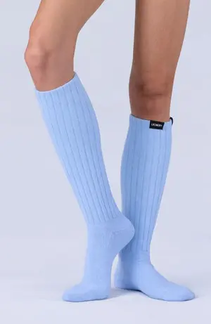 LECHERY® Gender Inclusive Scrunch Crew Socks - Powder Blue