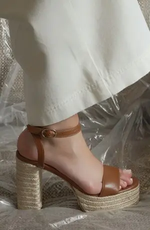 ANDREA GOMEZ Becka Platform Sandal - Camel