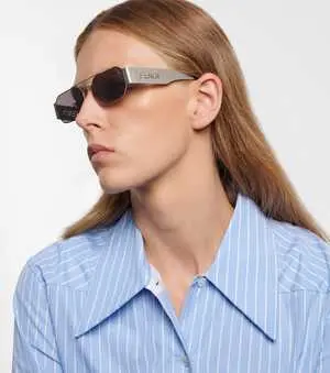 Fendi Cut-out Square Sunglasses