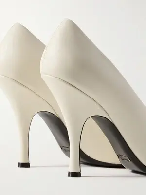 Khaite Eva Leather Pumps - Neutrals