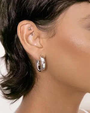 Ettika Classic Hoop Earrings - Silver