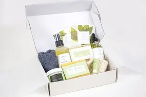 LIZUSH Fresh Earthy Natural Skincare Set For - Assorted