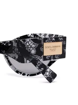 Dolce & Gabbana Logo-plaque Sunglasses