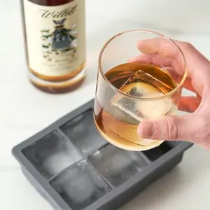 VISKI Glacier Whiskey Ice Cube Tray With Lid