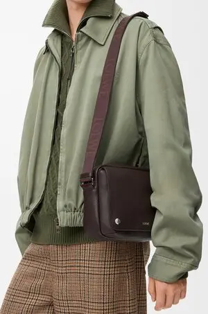 Loewe LOEWE Medium Pebble Messenger Bag Oxblood