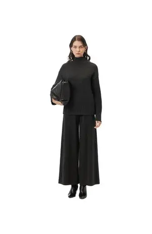 Women's Relaxed Fit Cashmere Sweaters