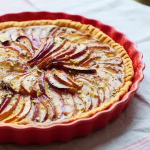 EMILE HENRY 11.6" X 1.6" Tart Dish - Burgundy