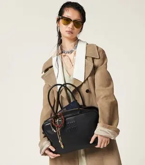 Miu Miu Leather Beau Shoulder Bag - Black
