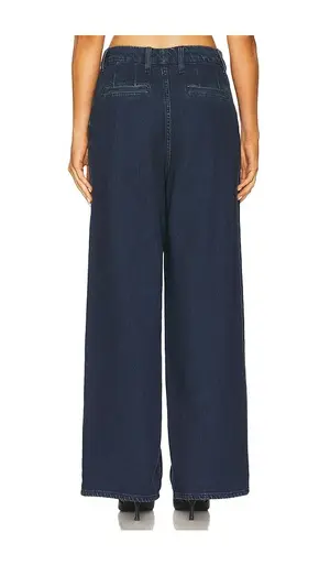 Good American 90s Pleated Trouser Jeans