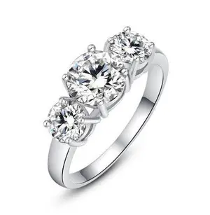 DLORIA Hollywood Sensation Blair Three Stone Cubic Zirconia Ring - Silver