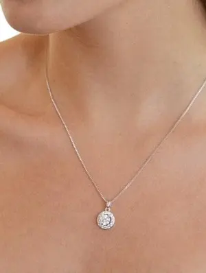 DLORIA Hollywood Sensation Round Halo Pendant Necklace