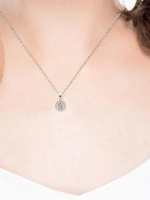 DLORIA Hollywood Sensation Round Halo Pendant Necklace