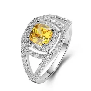 DLORIA Hollywood Sensation Citrine Ring With Zirconia - Silver