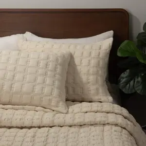 AMITY HOME Claudia Quilt, Queen