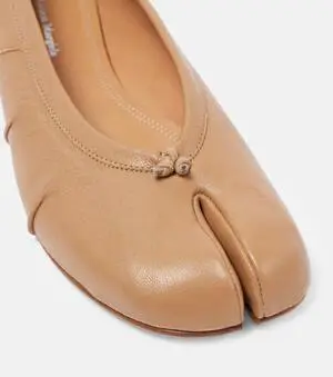 MAISON MARGIELA Tabi Leather Ballet Flats - Beige