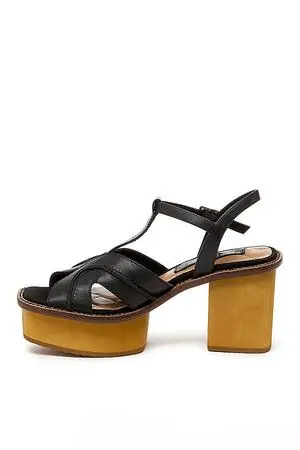 KELSI DAGGER BROOKLYN Genie Platform Sandals - Black