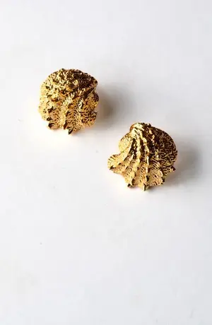 CHRISTINA CARUSO Small Shell Stud Earrings