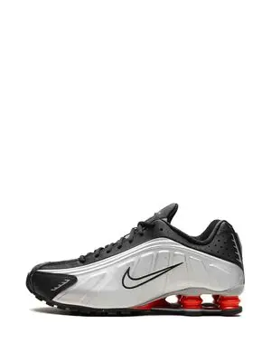 Nike Shox R4 Sneakers - Silver