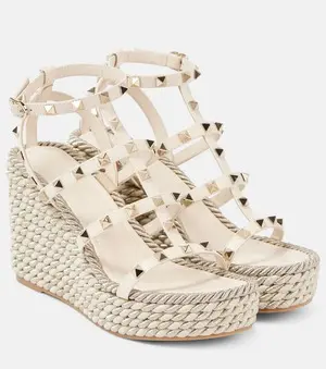 Valentino Garavani Rockstud Torchon 95 Espadrille Wedges - White