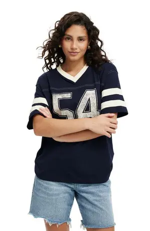 COTTON ON Oversized V-neck Graphic Tee - Winter Night  54