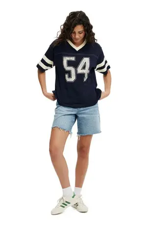 COTTON ON Oversized V-neck Graphic Tee - Winter Night  54