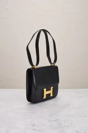 Hermès 1976 Box Constance 23 Shoulder Bag - Black
