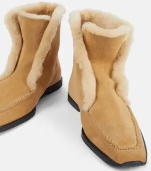 TOTEME Shearling-lined Suede Ankle Boots