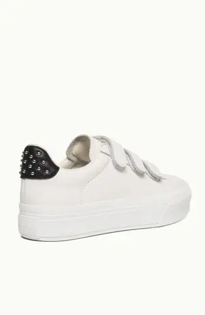 J/SLIDES NYC Gennie Sneaker
