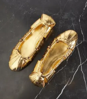 Chloé Luna Cutout Leather Ballet Flats - Gold