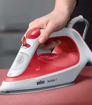 BRAUN Texstyle 1 Steam Iron