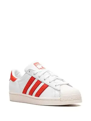 Adidas Superstar Sneakers