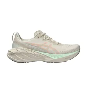 Asics ASICS Novablast 4 Wide Sneakers Cream