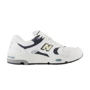 NEW BALANCE 1700 Sneakers - White