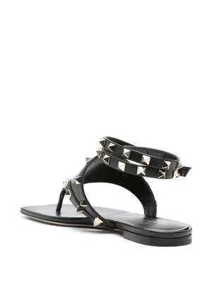 Valentino Garavani Rockstud Thong-strap Leather Sandals
