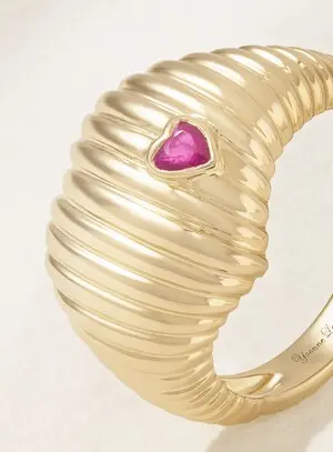 Yvonne Léon Chevaliere Berlingot 9-karat Ruby Signet Ring