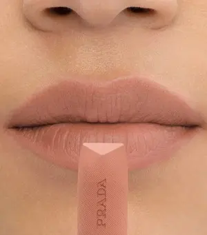 PRADA BEAUTY Prada Monochrome Hyper Matte Lipstick - Nude