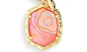 Kendra Scott Daphne Toggle Necklace - Gold Pink Iridescent Abalone