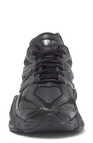 NEW BALANCE Gender Inclusive 9060 Sneaker