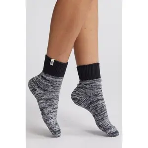 UGG UGG(r) Ribbed Quarter Socks Black
