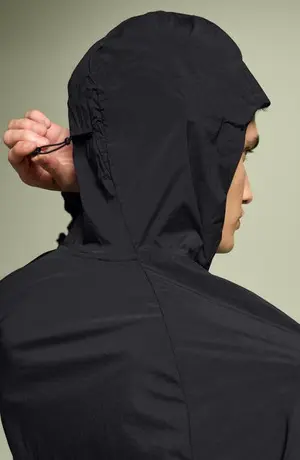 On Core Hooded Packable Running Jacket - Black