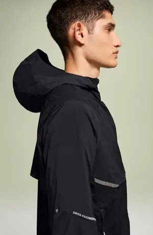 On Core Hooded Packable Running Jacket - Black