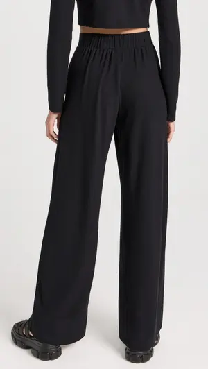 LESET Lauren Pleated Pants - Black