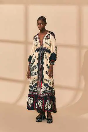farm rio flower scarves maxi dress Embrace a touch of Brazilian elegance with the Black Floral Scarves Maxi  Dress. Shop now at farmrio.com