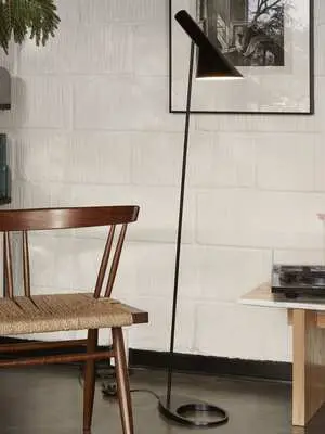 LOUIS POULSEN Aj Floor Lamp