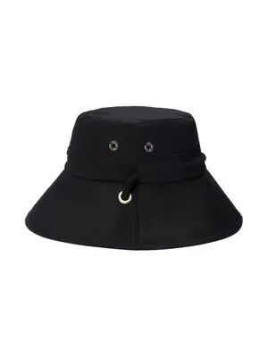 Ami De Coeur Bucket Hat