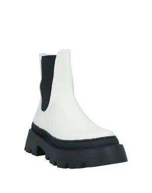 O.X.S. Leather Ankle Boots