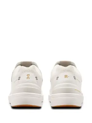 On The Roger Centre Court Sneakers