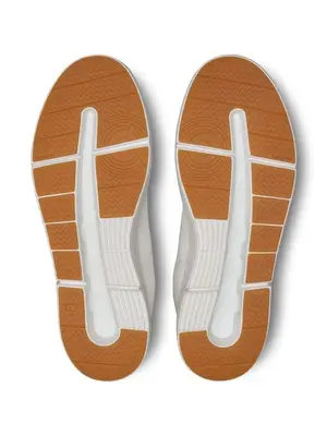 On The Roger Centre Court Sneakers